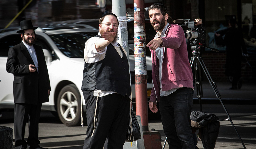 Interview: Behind A24's Menashe with the Film's Director and DP - 德赢体育线上官方